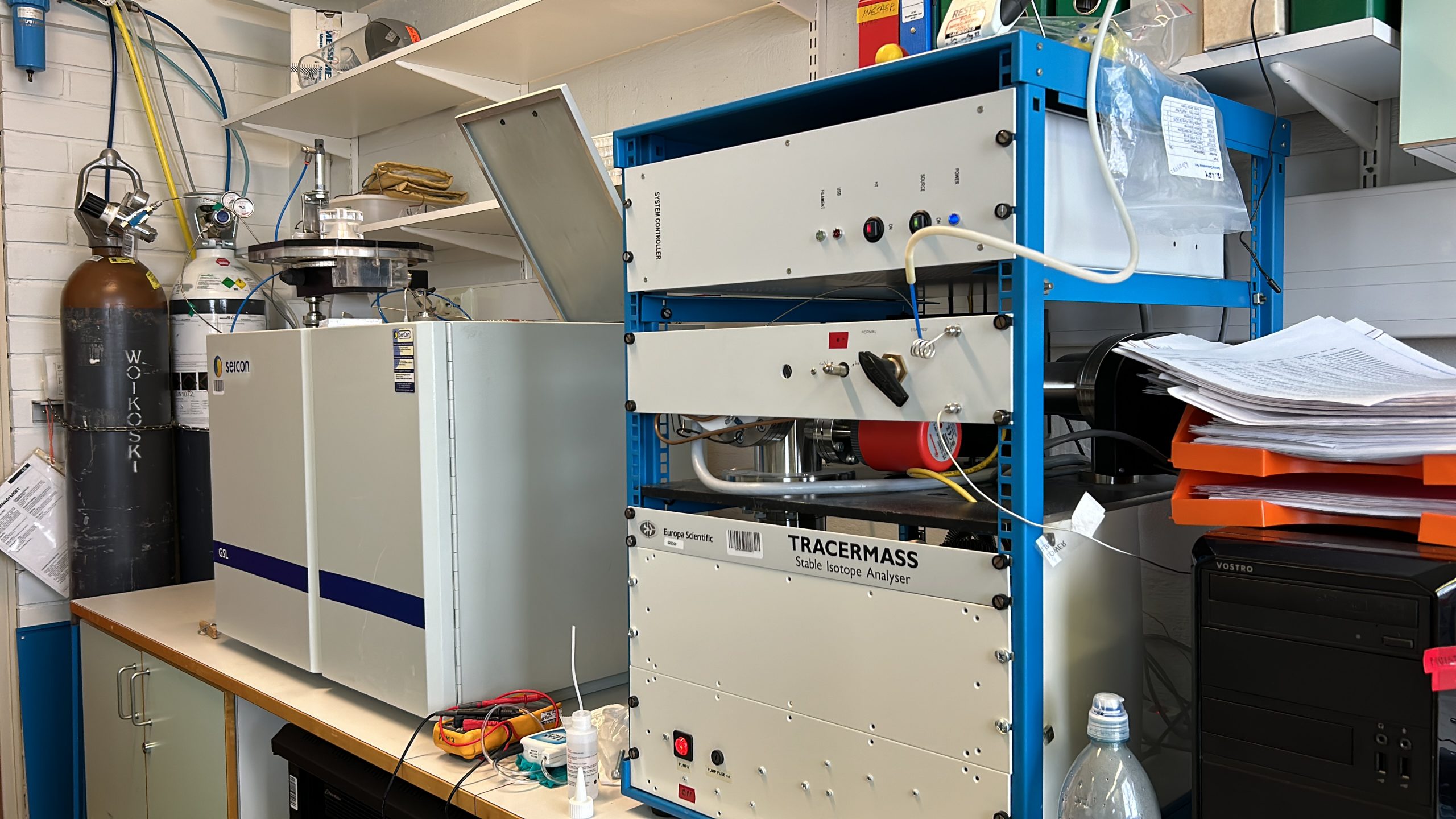 Servicing a 34 year old IRMS in Helsinki | Sercon Instruments ...